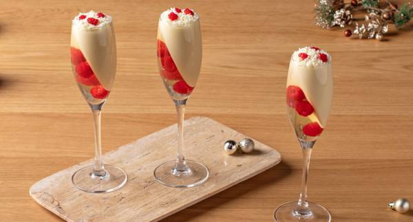 Mousse de chocolate con cava y frambuesas