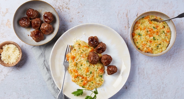 Risotto aux carottes avec boulettes de viande