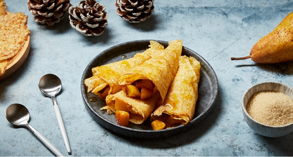 Crêpes fourrées aux poires flambées au rhum